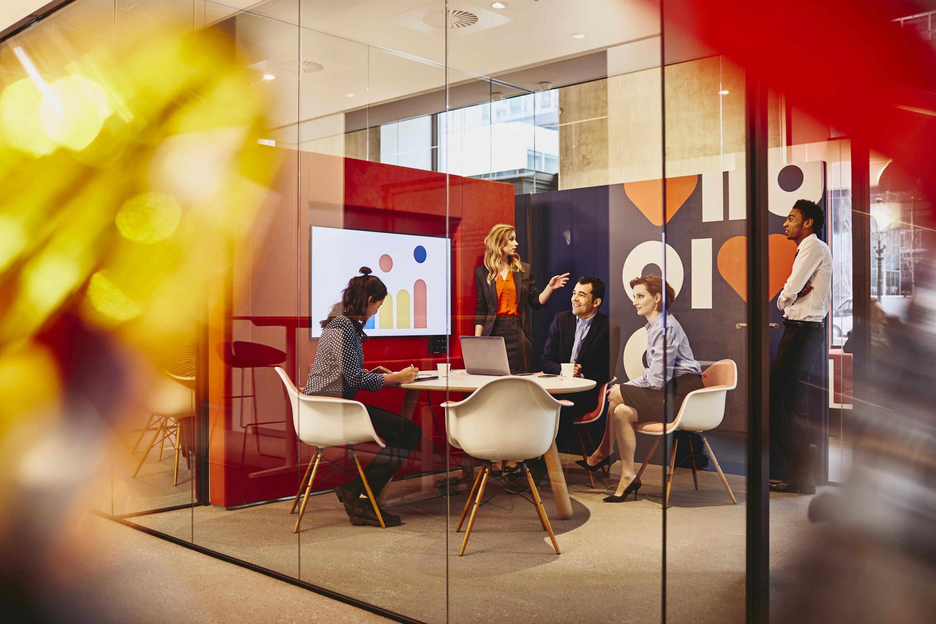 Hong Kong's Job Market Outlook and Salary Snapshot 2022 | Randstad Hong ...